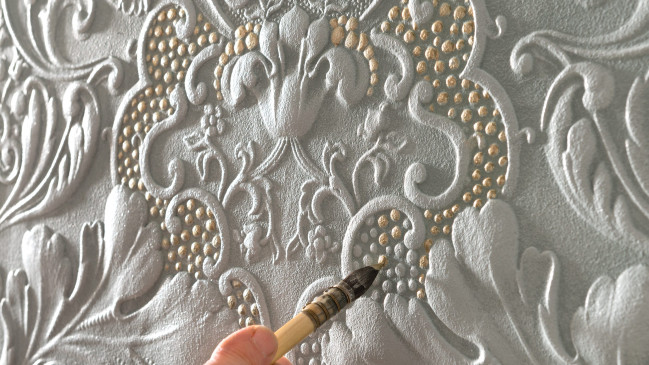 Lincrusta Luxus-Wandbelag mit individueller Farboberfläche